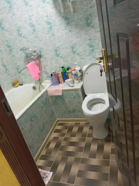 Продается срочно 1комн КВ,в 3район, 3этаж возле дороги
