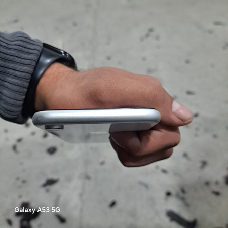 Iphone xr radnoy tel 79 yomkis 2200ming