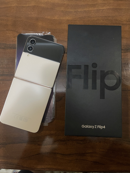 Samsung Galaxy Z flip4