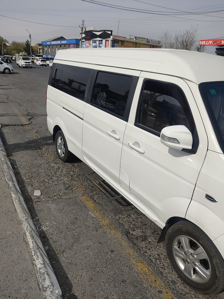 Shineray X30L mikroavtobus