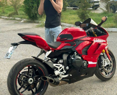 Ducati Modiwei 800RR