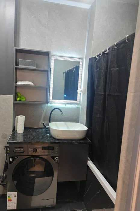 yunusobod 11 kv da hi-tech uy ijaraga beriladi