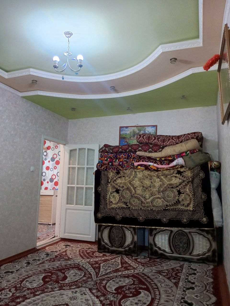 Dehqon bozor ro'parasida 4 xona dom  Sergeli 8A sotiladi
