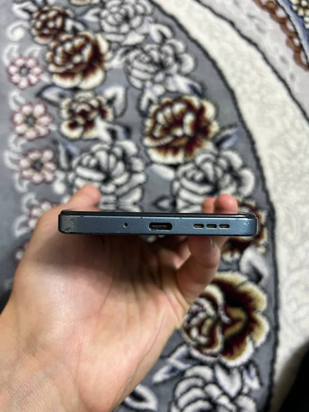 Redmi 13C sotiladi holati ideal