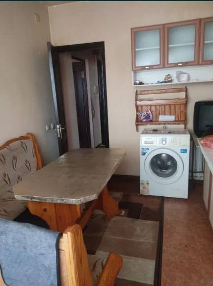 ШРуставели 2в3/2/4 Продаётся не торец с обстановкой