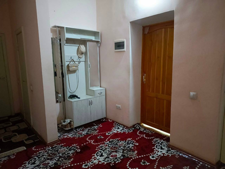 Chilonzor 12 kv 4 xonali hamma sharoitlar bor 550$ razdelni