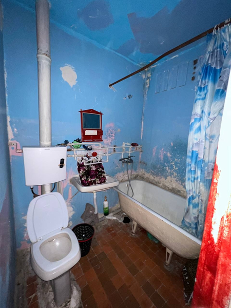 Дружбада 1 хонали 2 хона килса бу́лади