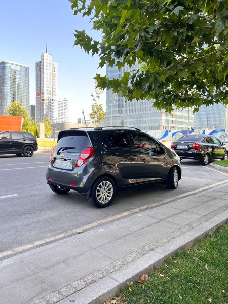 Продам Chevrolet Spark Elegant Plus (4-Позиция) Мокрый асфальт.