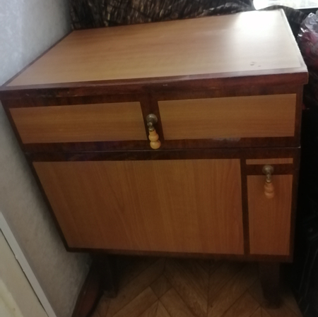 Тумбочка, прикроватная тумбочка