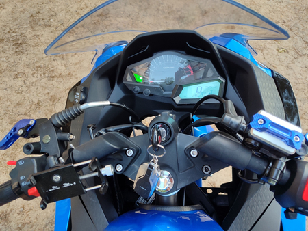 Kawasaki zx 10R replica
