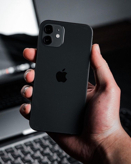 iPhone 11 (black)