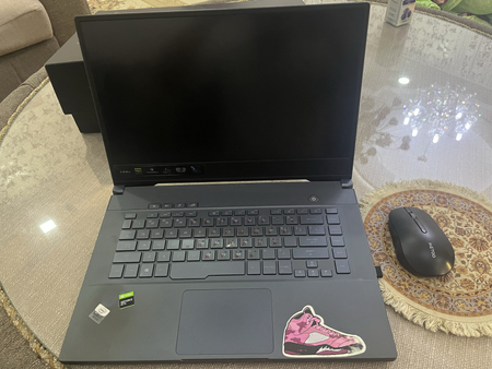 Продаю почти новый ноут Zephyrus m15