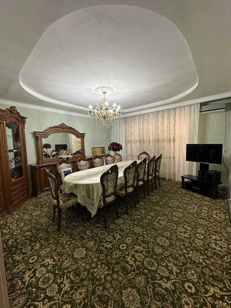 Drujba. Kvartira 4.xona 100.kvm. SROCHNO!!!