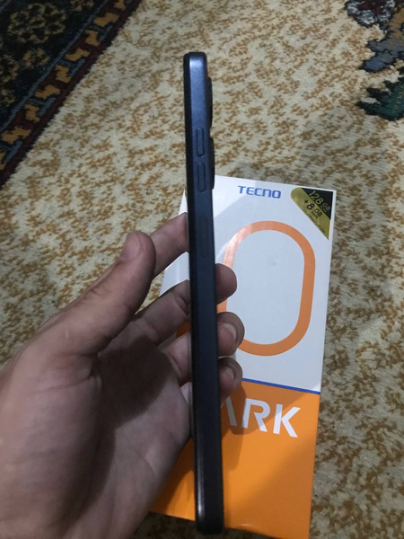 Tecno Spark 10 idial xolata