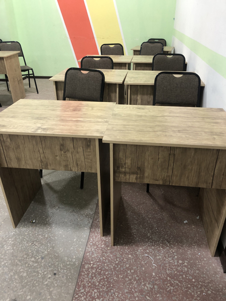 O’quv markaz uchun mebellar