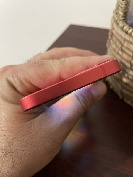 Iphone 12 mini. RED