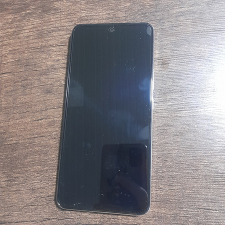 ViVO40 Lite yangi telefon