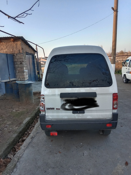 Damas srochna sotiladi