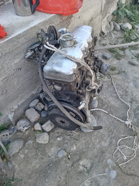 Moskvich 2141 ehtiyot qismlari sotiladi