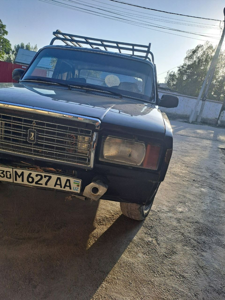 Vaz 2107 sotiladi
