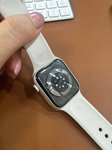 Apple Watch 8, 45 mm