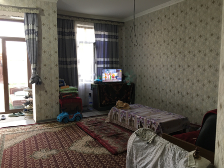 Hovli sotiladi nazarbek repromda