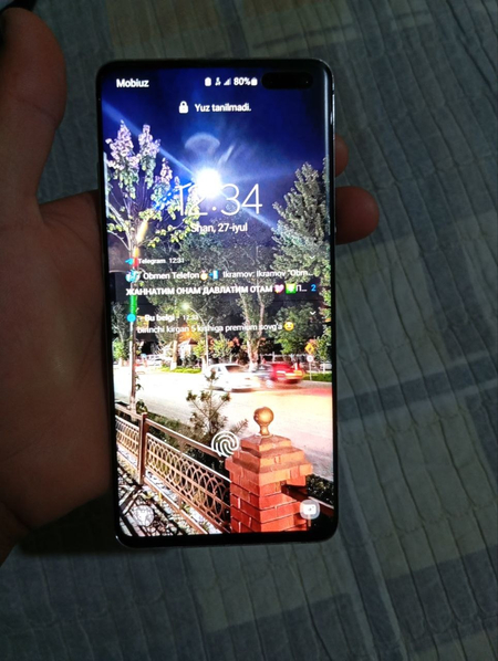 Samsung s10 5g  kafolati bilan 3 oyga