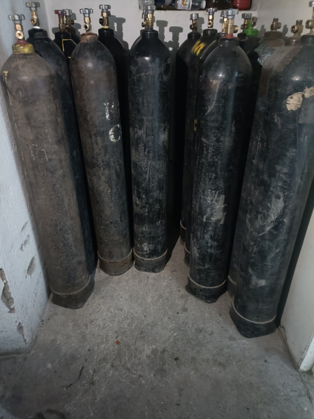 Углекислый газ, кислород, прапан, аргон.