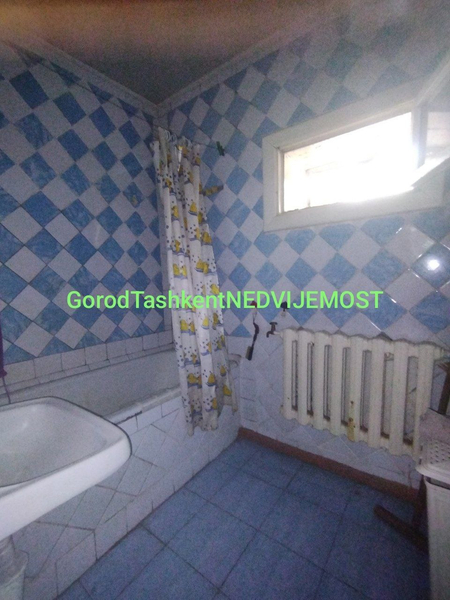 Срочно продается! 2-х комн переделанная в 3х комн. Куйлюк Массив-2.