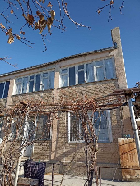 Продаётся кирпичный двухэтажный котедж 6-соток
