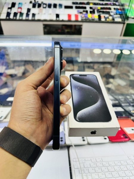 iPhone 15 Pro 128 gb blue yengide