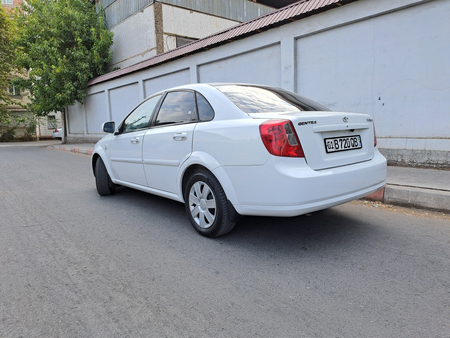 Daewoo Gentra 1.5 ideal