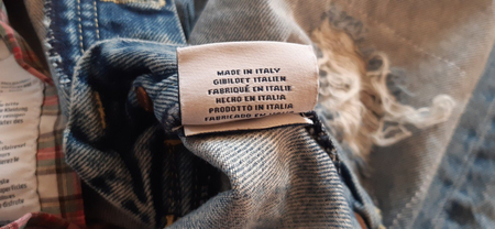 Gant. итальянские мужские  джинсы с рванным эффектом. Новые с бирками.
