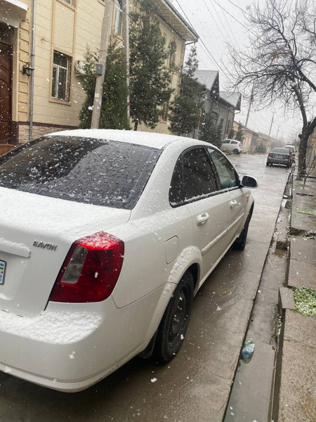 Сотилади ласетти