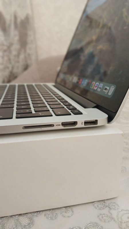 Macbook 13,3  (2014)