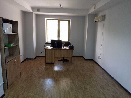 Офис Дархан 35кв