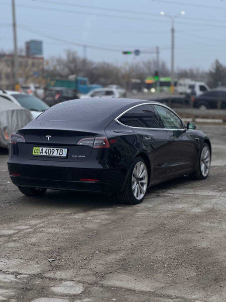 Tesla Model 3 Long range 2020y