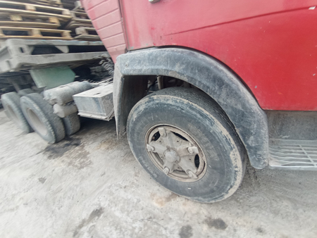 Srochno Kamaz sotiladi