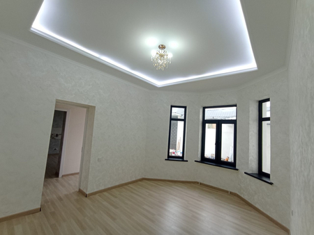 Uchastka sotiladi SROCHNI 76000$