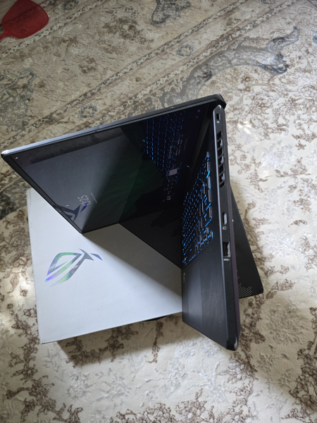 Asus rog zephyrus M16