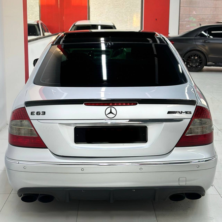 Mercedes Benz W211 e63 AMG