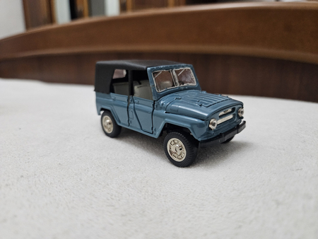 Модель УАЗ-469 Масштаб 1:43