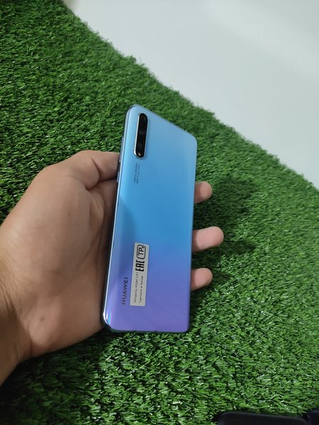 HUAWEI Y8p sotilad