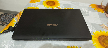 Продается ноутбук Asus