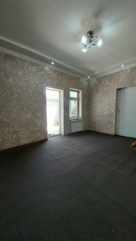Шинамгина ховли сотилади