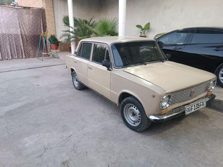 Srochno!!! Jiguli vaz 21011 faqat naxtga