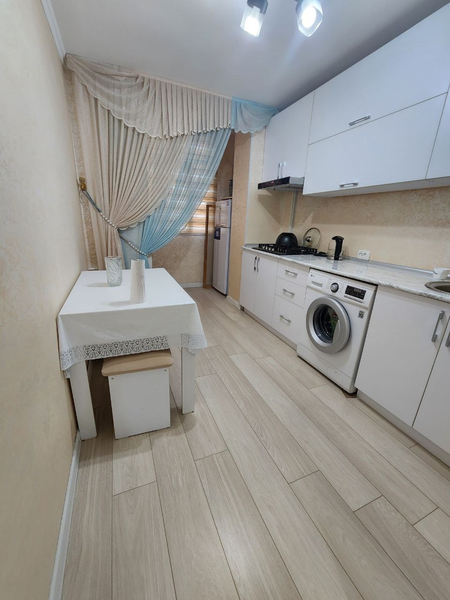 Продаётся Чиланзар 1кв 1/3/4 балкон 1*6
