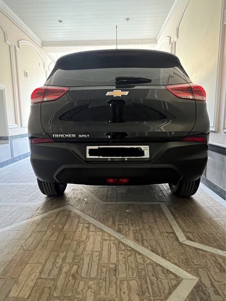 Tracker 325T ( black )