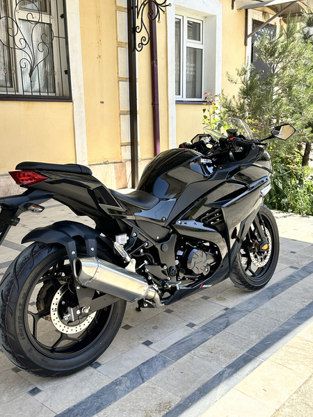 Kawasaki replica sotiladi.