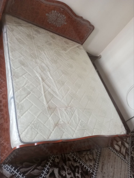 Продам кровать для спальни